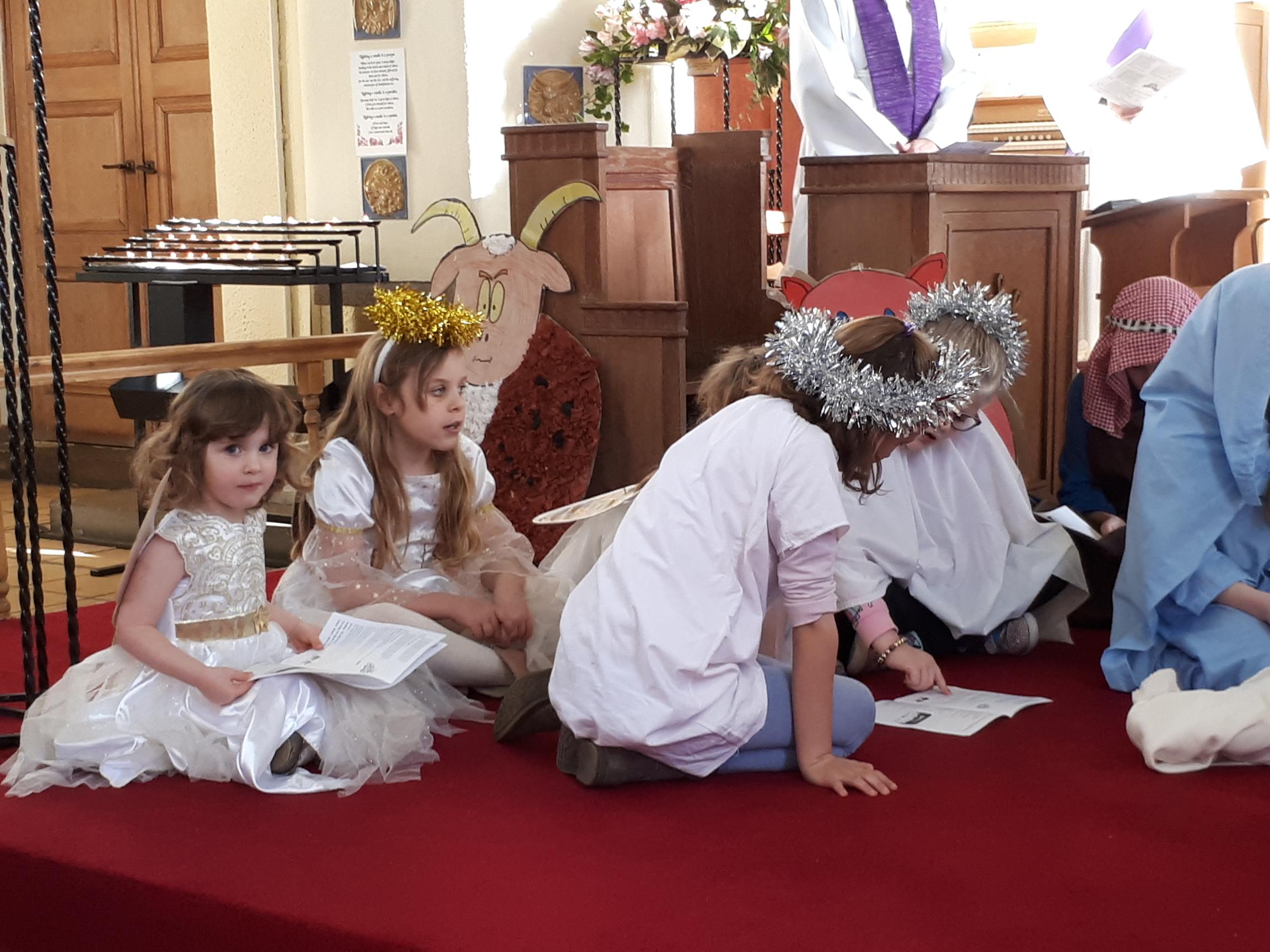 Crib Service – st hugh's church, old brumby, scunthorpe